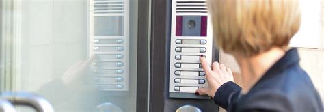 Запирающее устройство для дверей в подъезде: виды, установка, оплата ...