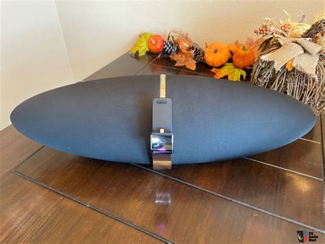 Bowers & Wilkins Zeppelin Air with Remote and Box Photo #4081358 - US ...