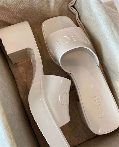 Pin di gaia su shoes | Scarpe