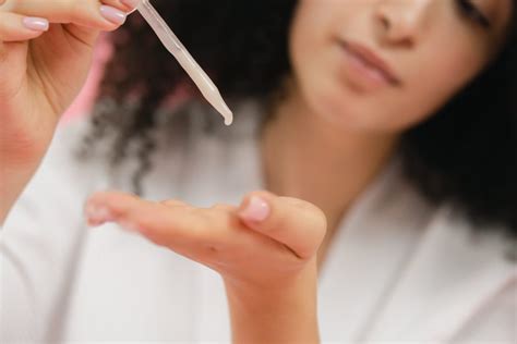 Sensitive Skin: A Complete Guide - The Self-love Gazette