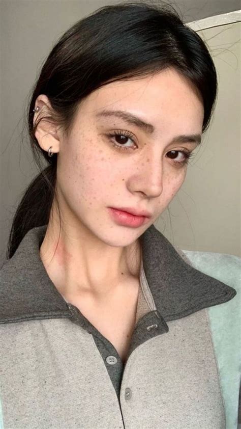 Best Glass Skin Routine in 2024: A Step-by-Step Guide | Light makeup ...