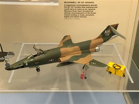 RF-101 model At Smithsonian - LSP Discussion - Large Scale Planes