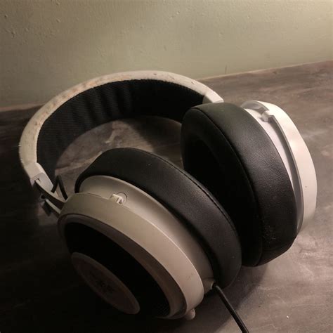 Razer kraken v2 pro white новые амбушюры: 600 грн. - Навушники Борщі на Olx