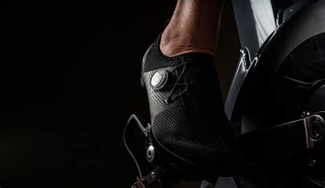 Shimano представляет специальные велосипедные туфли для тренировок на ...
