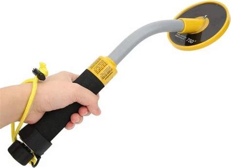 Underwater Metal Detector, 30 meter at best price in New Delhi | ID ...
