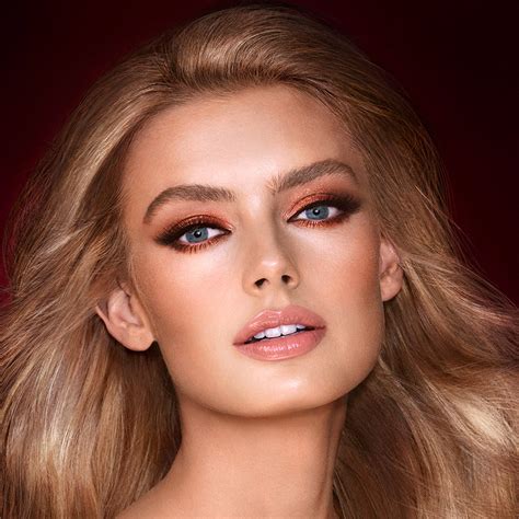 The Bella Sofia - Bronze Makeup Look Set - Light | Charlotte Tilbury