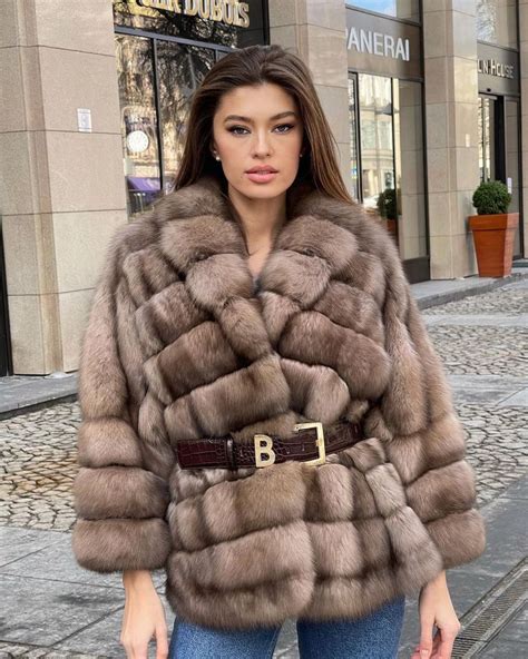 Пин на доске sable&mink | Зимние наряды, Наряды, Шуба