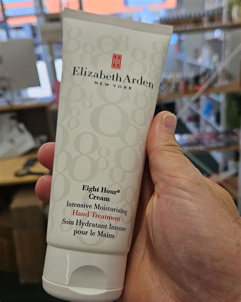 Elizabeth Arden - 100% Guaranteed - Kiss and Makeup NZ