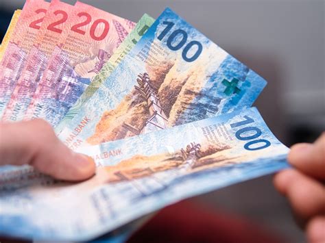 Banki zaczęły wycofywać pozwy przeciwko frankowiczom – Biznes Wprost