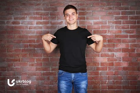 Футболки з принтом Guess – для яких стилів вони підійдуть?