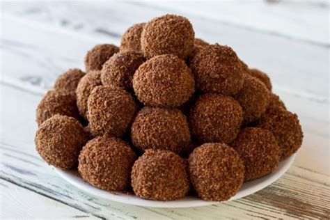 Пирожное Картошка без орехов – простой и вкусный рецепт, как ...