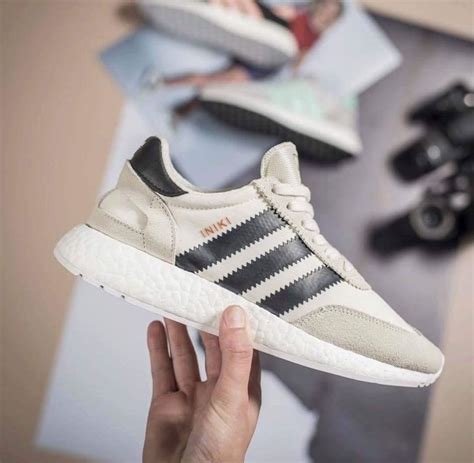 New official Iniki colorway (to be released soon) : r/Sneakers
