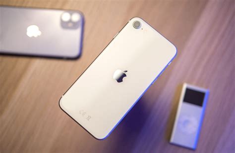 Аккумулятор iPhone SE 2020 и зарядка смартфона - Super G