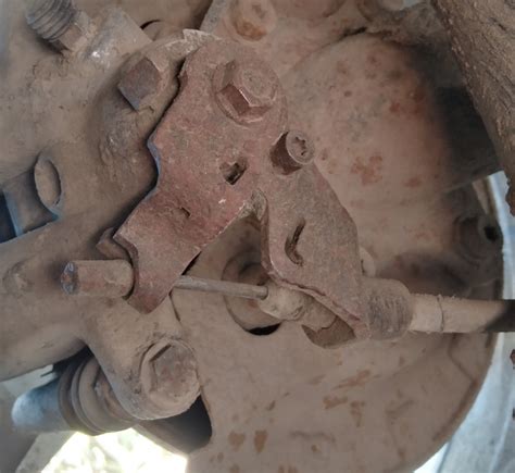 Установка пружин суппорта на Пежо-307 — Peugeot 307, 2 л, 2005 года ...