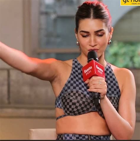 Kirti Sanon armpits : r/ActressArmpitFans