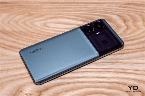 Realme GT5 240W Review: Insane specs, lightning fast charging - Yanko ...