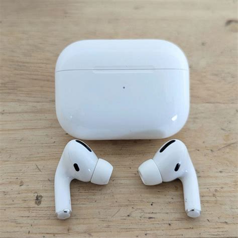 AirPods Pro 第1世代 - AirPods本体