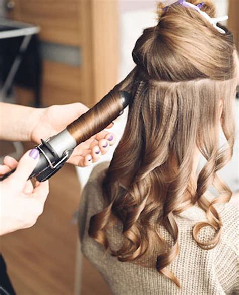 Best Diploma in Hair Styling Course for salon| NIIB Institute