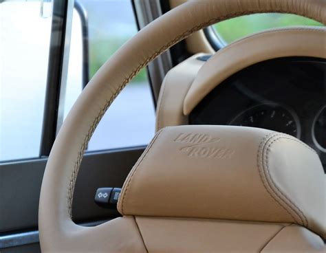 GT GALLERY | Gamme Unique by Gt Gallery, les Defender néo-rétro