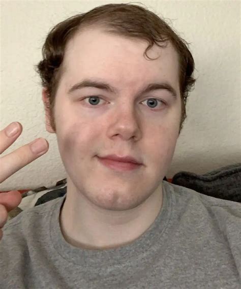 19M | Scrolller