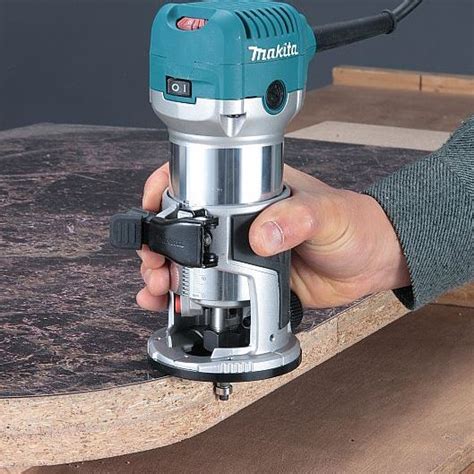 Купити Фрезер Makita RT 0700 CX2 | Офіційний представник Makita