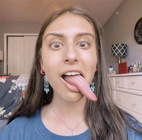 Spidergirl : r/longtonguefetish