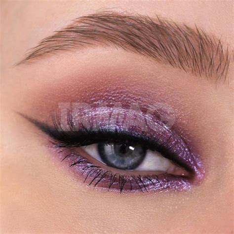 Тени для век Relouis Pro Eyeshadow Sparkle (2,9 г) - 08 Violet - IRMAG.RU