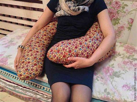 Подушка для беременных своими руками | Capri pants, Handmade, Fashion