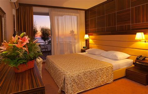 Palas Hotel Rooms: Pictures & Reviews - Tripadvisor