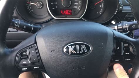 Kia Rio 14, Штатный круиз-контроль - YouTube