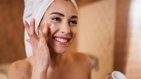 How to choose the best moisturiser for your skin: A beginner's guide ...
