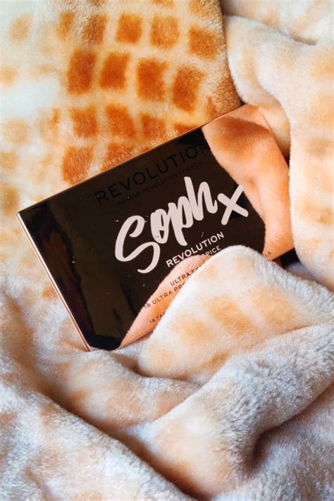 Makeup Revolution Soph Eyeshadow Palette Swatches | Saubhaya Makeup