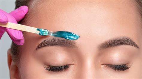 Hot Wax Vs. Cold Wax: Which Is Best For You?