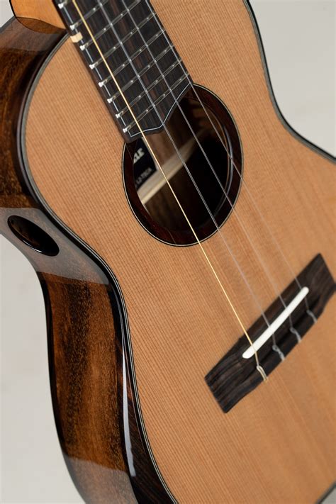 The Ukulele Site | 'Oli Slim Cedar Acacia Tenor (L2-TSCA 501)