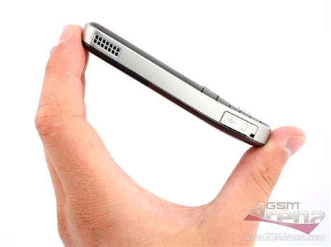 Nokia 6720 classic pictures, official photos
