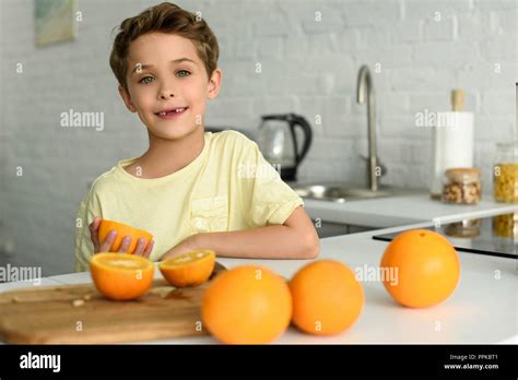 Little oranges hi-res stock photography and images - Alamy