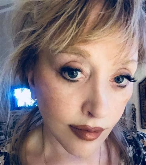 Алла Пугачева продлевает молодость всеми возможными способами желая ...