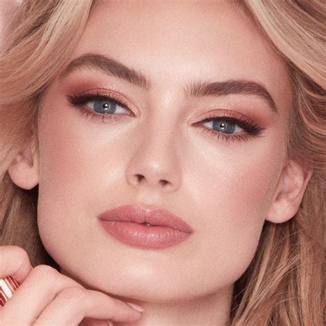 CHEEK TO CHIC PILLOW TALK ORIGINAL - Румяна CHARLOTTE TILBURY купить в ...