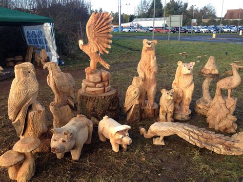 Little display | Chainsaw carving, Wood carving art, Wood carving