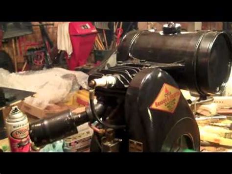 1937 Briggs & Stratton Model H - YouTube