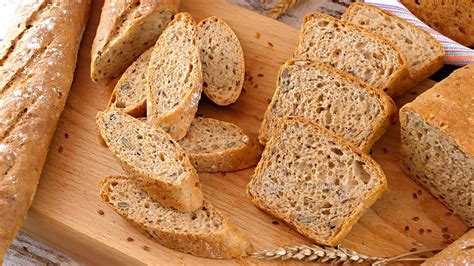 🍞Хлеб из 100% цельнозерновой пшеничной муки с семенами в духовке - YouTube