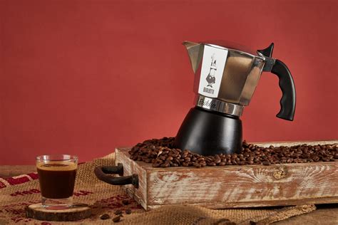 Buna Cafe – https://jonathanbenchaim.com/