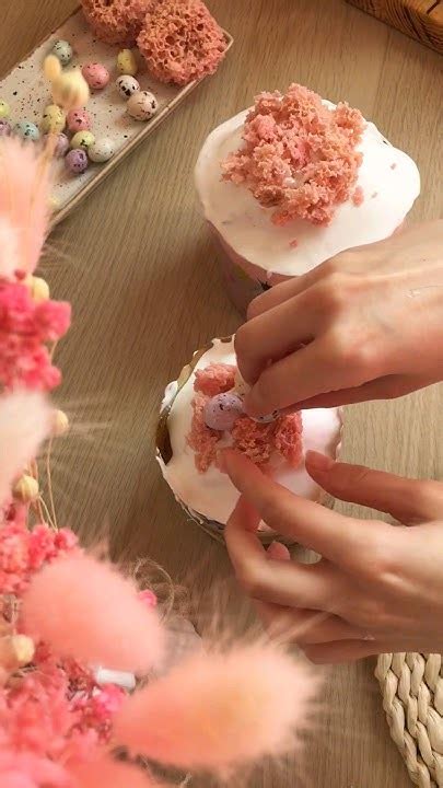 Декор пасхального кулича 💐🐣 #easter #пасха #кулич - YouTube