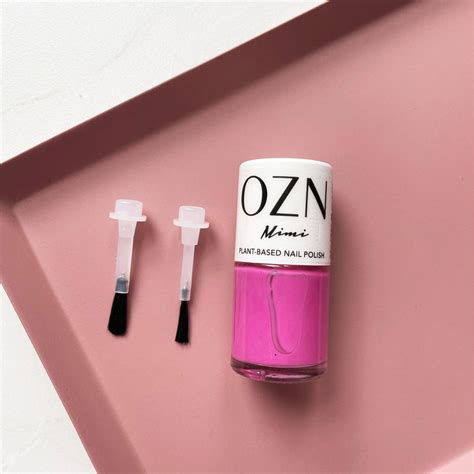Pflanzenbasierter und veganer 22-Free Nagellack im OZN Onlineshop.