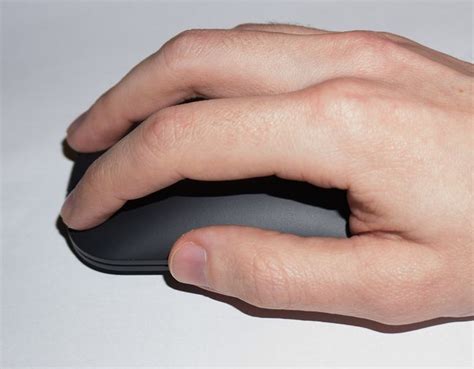 Reviewing the Microsoft Designer Bluetooth mouse - Beautifully simple ...
