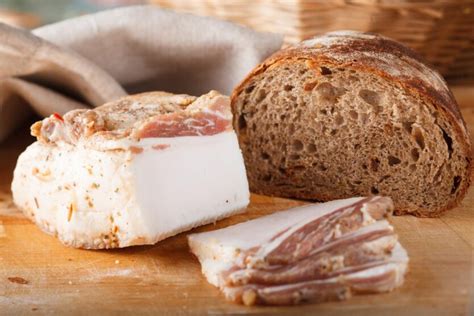 В Україні зросли ціни на сало: скільки коштує стратегічний продукт ...