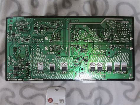 42PA4510 Нет изображения, не включается