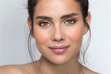 CC Cream im Test: Diese Produkte sind besser als jede Foundation ...