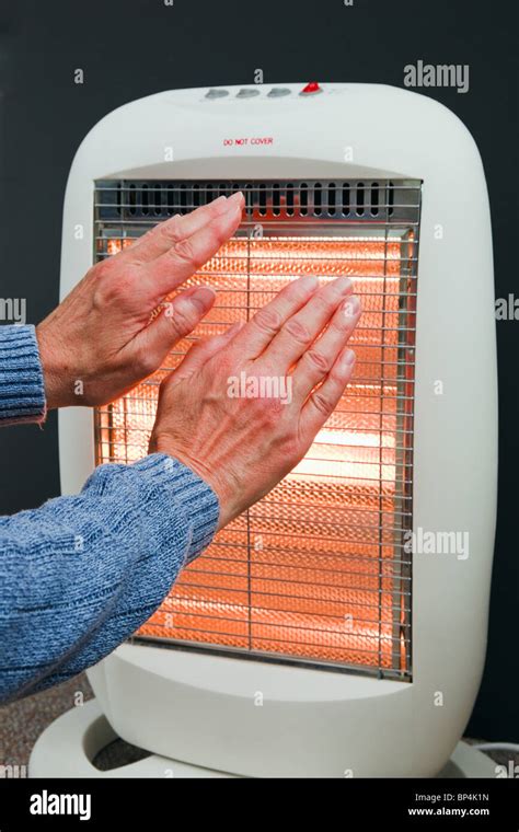 Keep warm -Fotos und -Bildmaterial in hoher Auflösung – Alamy