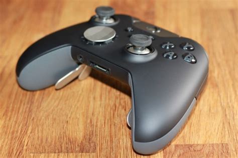 Xbox One Elite Controller: Elite Controller für 99,- Euro